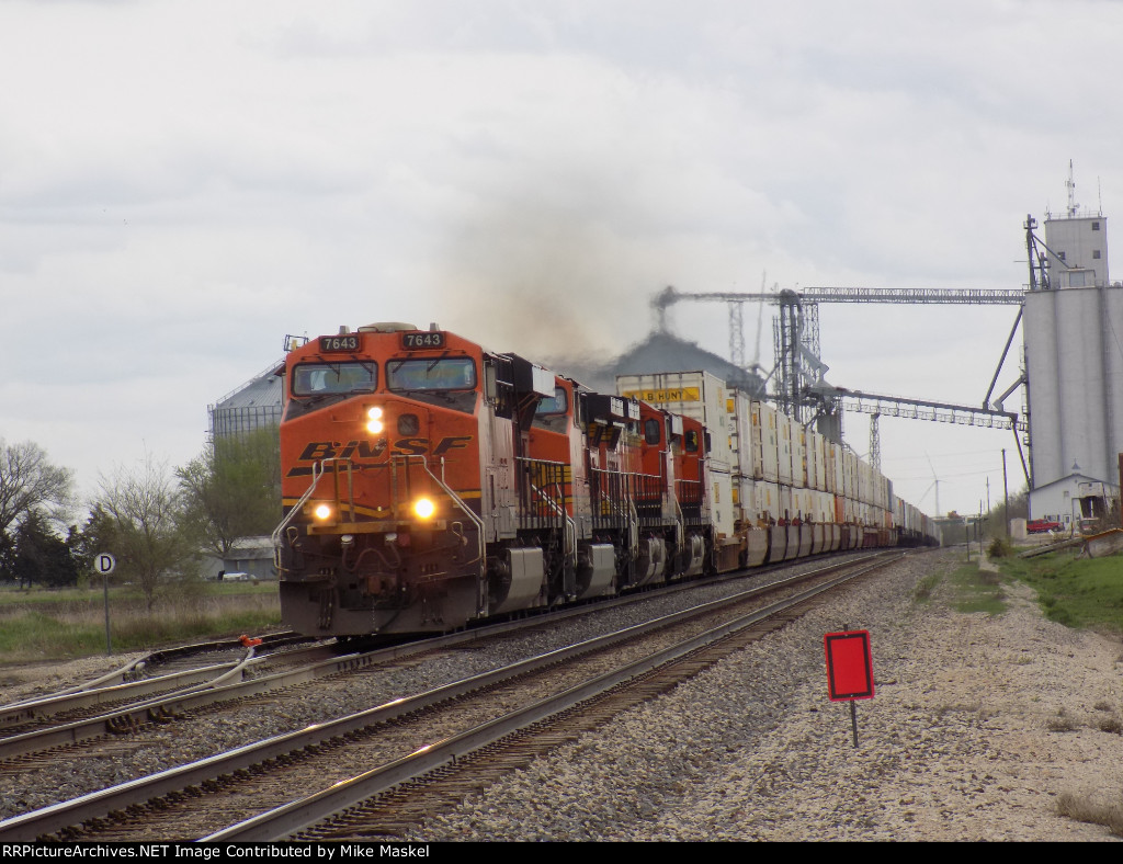 BNSF 7643